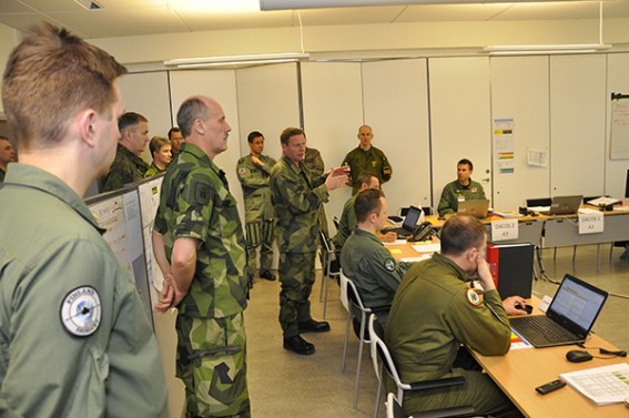 CJSE 15. Chefen för insatsstyrkan besökte flygkomponentstaberna ...